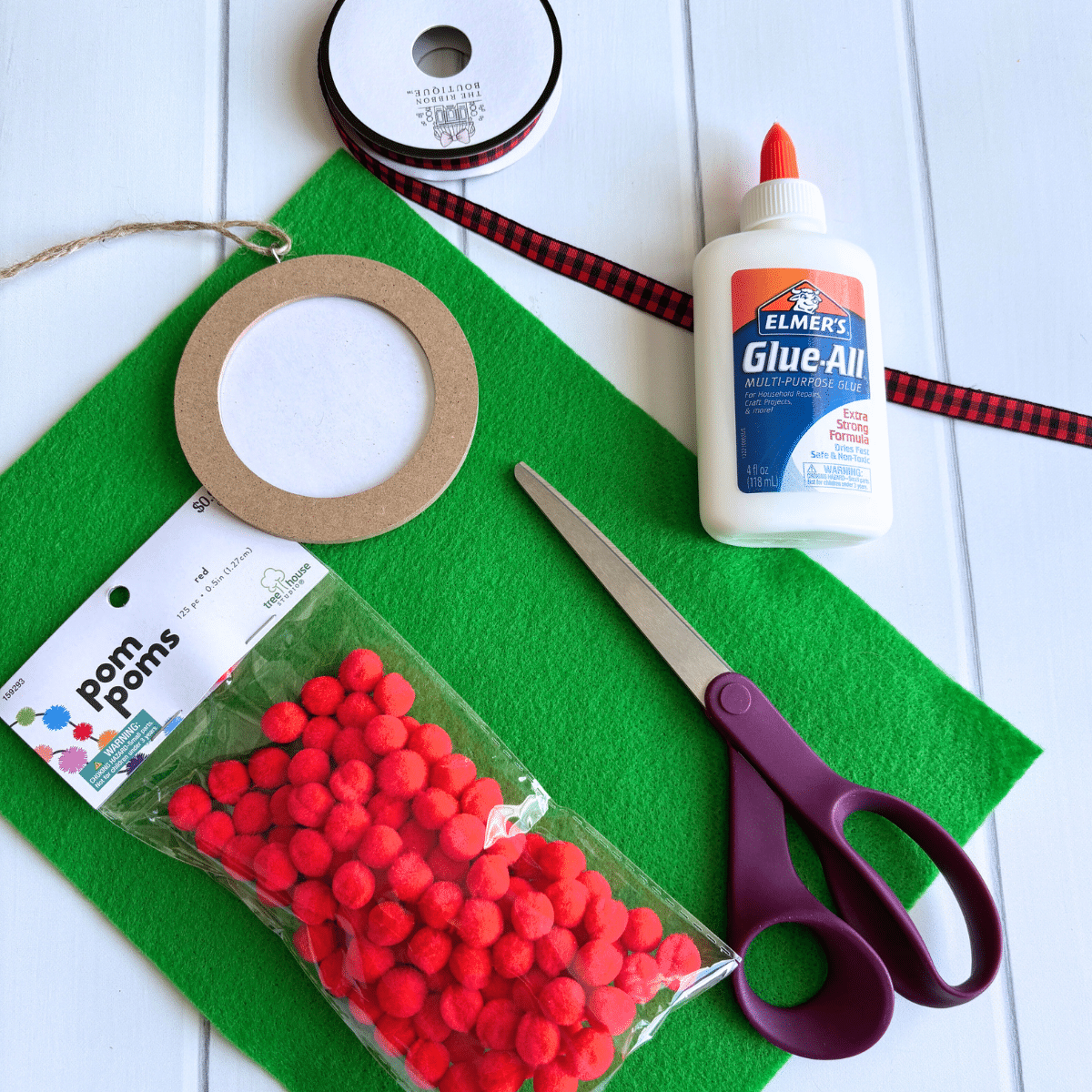 Christmas Wreath Ornament Craft for Kids (Easy!) - Simply Full of Delight