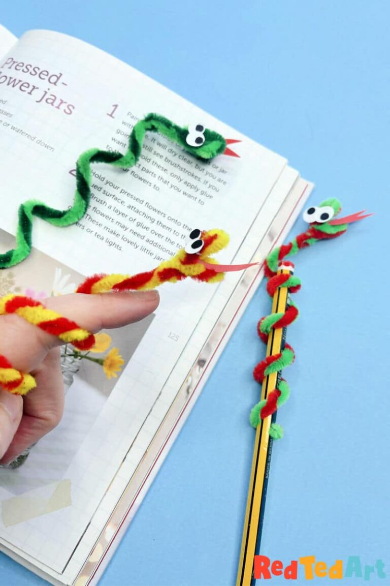 15 Easy Pipe Cleaner Crafts for Kids - Simply Full of Delight